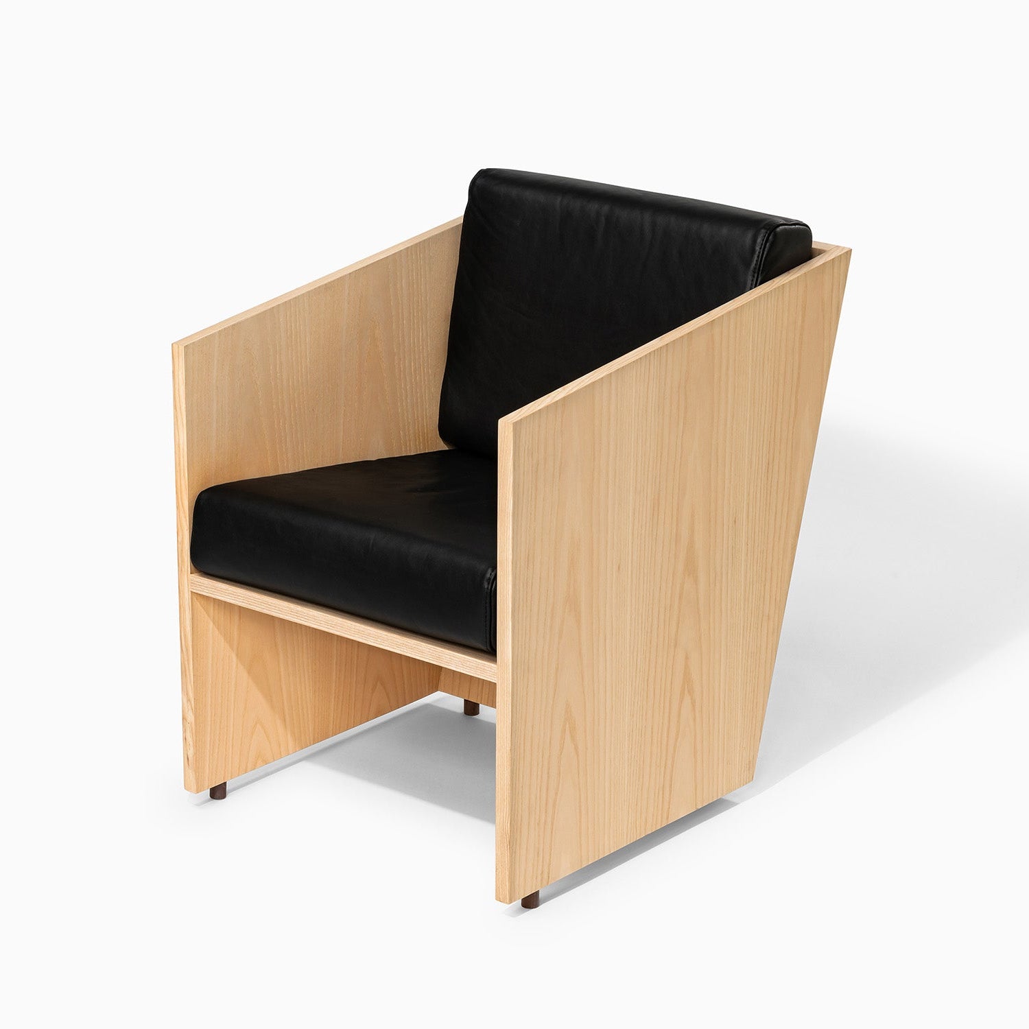 ALCÂNTARA chair by Álvaro Siza Vieira